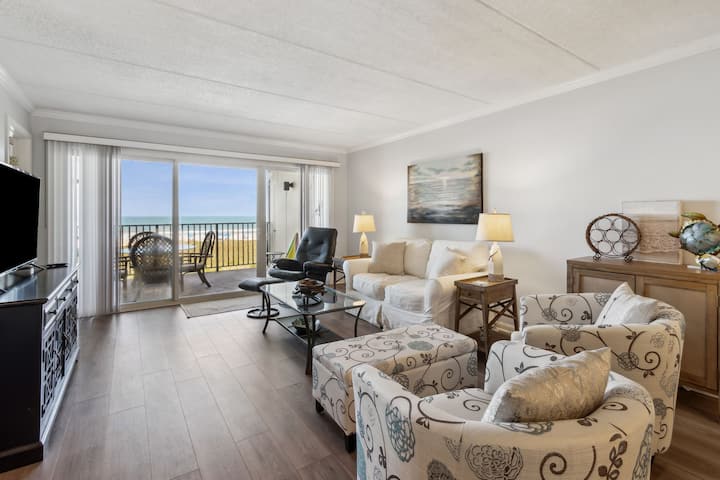 Where Sea Meets Sky: Oceanfront Retreat - Amelia Island, FL