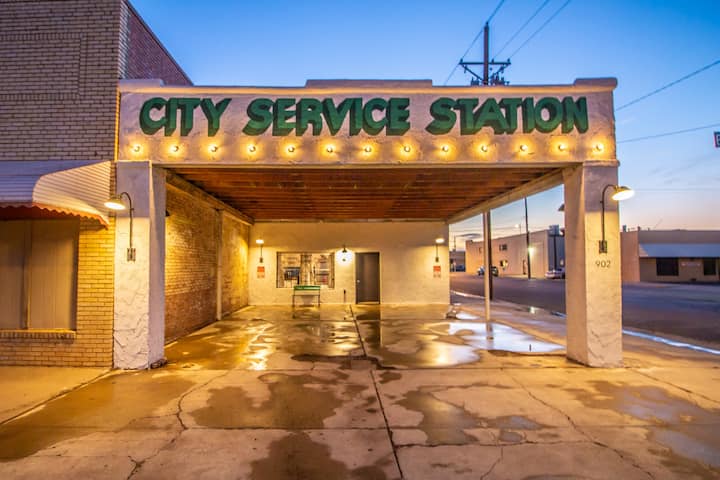 Entire Service Station - Three Units - Downtown - Lubbock, TX