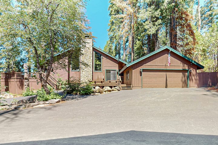 4br Retreat With Guest House, Game Room, & Views - Shaver Lake, CA