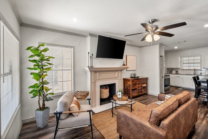 Minutes To Tcu! Modern Model Home. Patio. Bbq. - Fort Worth