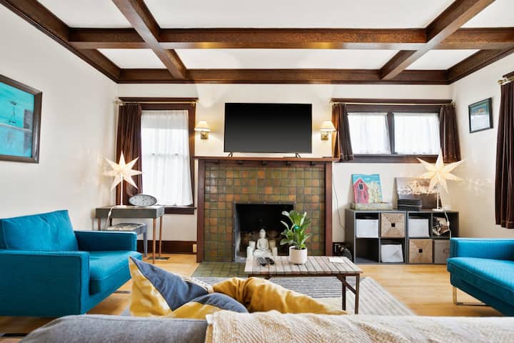 Prime Perry Pad | Pets, Patio & Peloton—all Here - Spokane, WA