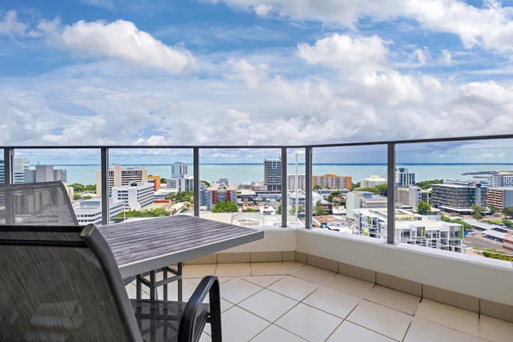 Living The Dream On Level 18! - Darwin