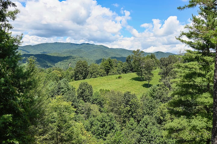 Bear Mountain Lodge - Murphy, NC
