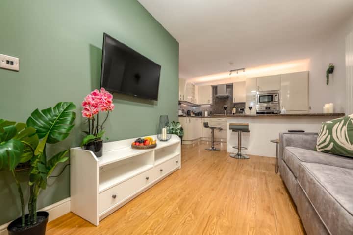 Cozy 2br Retreat | Prime Cardiff Location - Cardiff