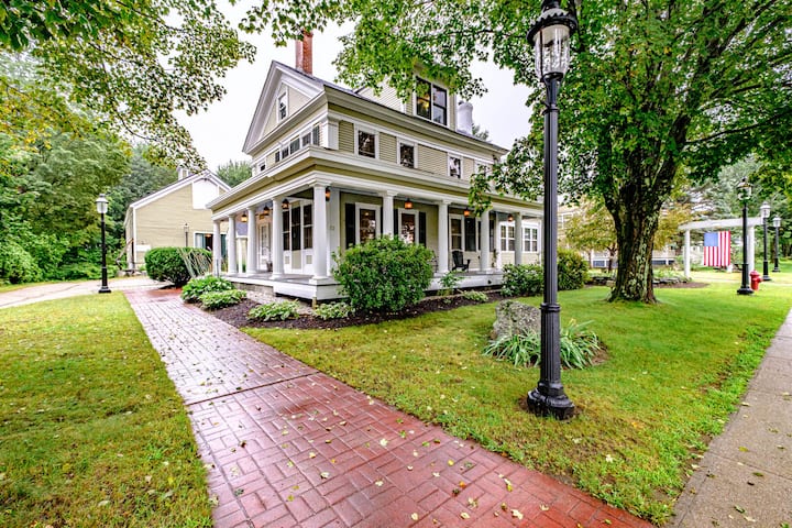 Perfect For Wedding Groups: Bar, Spacious - Bethel, ME