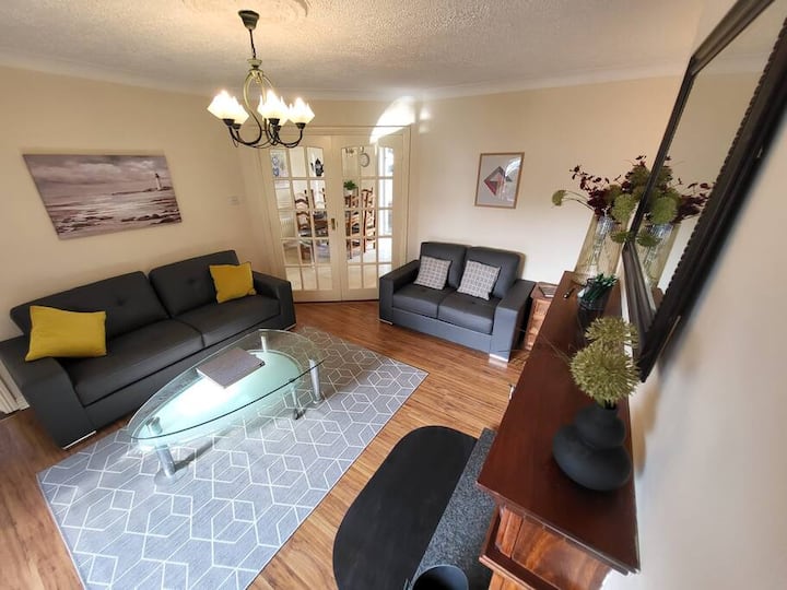 Mulberry House - Modern Family Retreat - Sligo