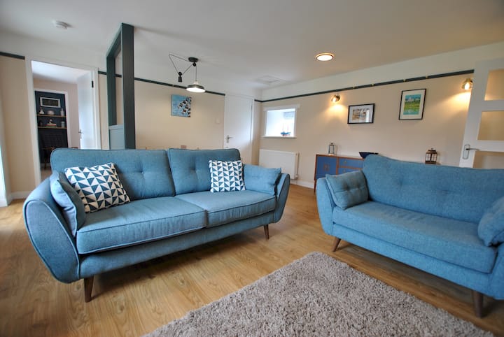 Carpenter's Cottage- Coastal Stay With Garden - Anstruther
