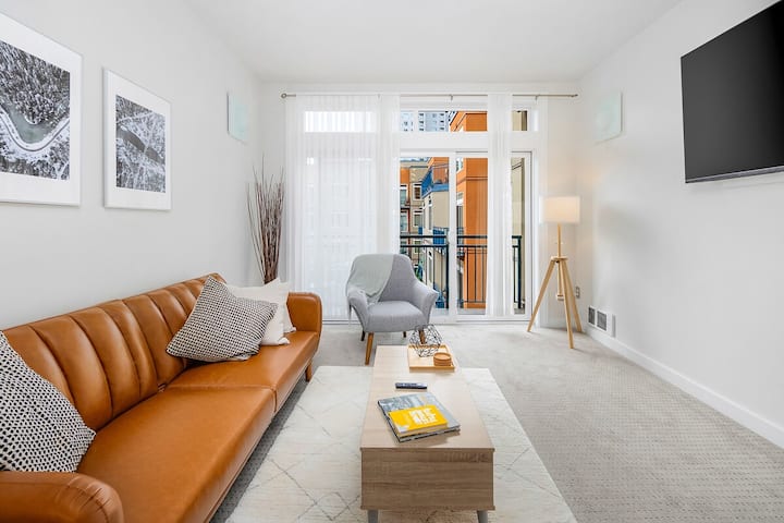 Needle's Edge - 99 Walkscore! - Seattle, WA