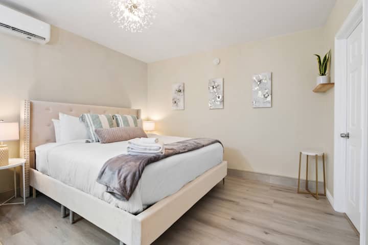 The Aesthetic California Hideout - Hacienda Heights, CA