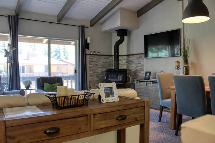 Walk Everywhere: Relaxing Val D' Sol Condo - Sun Valley, ID