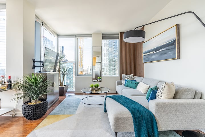 Luxurious 2br Dt Bellevue| City Views, Gym, Pool 7 - Bellevue, WA