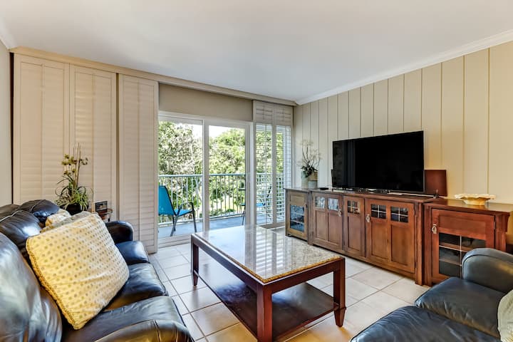 Beach Wood Condo - Steps From Pool And Ocean! - American Beach, FL