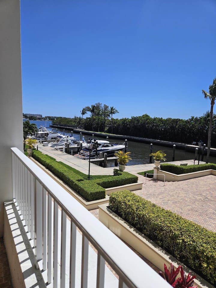 Serene Marina Views Await At This One-bedroom Gem! - The Bahamas