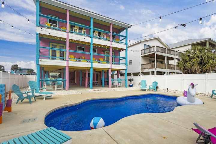 Amazing Gulf Shores Location & Private Pool! - Gulf Shores, AL