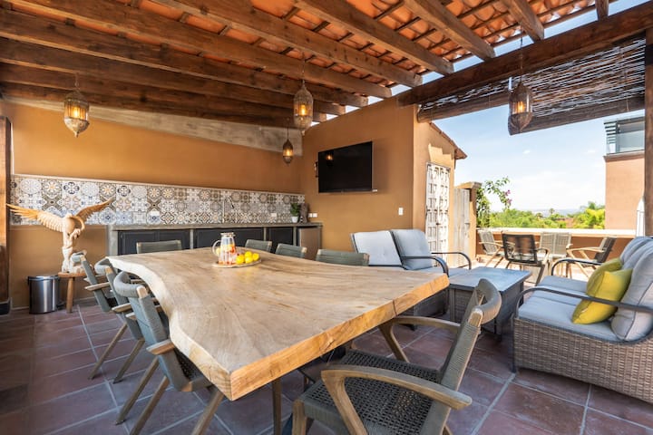 Spacious Home | Rooftop | Jacuzzi | Parking - San Miguel de Allende