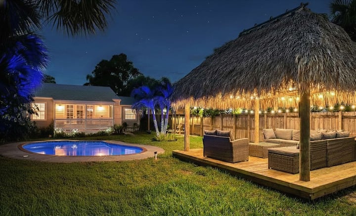 Heated Pool & Jacuzzi, 5 Min To Beach, Bungalow! - Lake Worth, FL