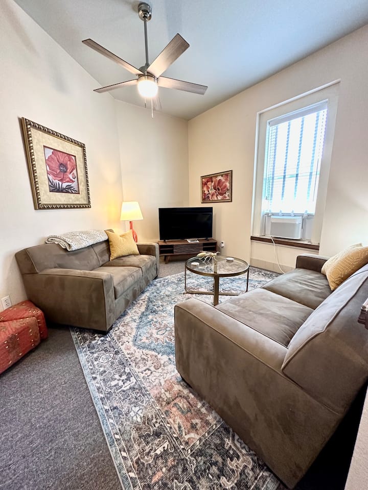 Bisbee Brownstone Suites - Basic Suite 203 - Bisbee, AZ