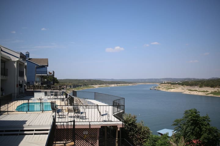 On The Water, Boat/ski Docks, Trailer Parking! - Lakeway, TX