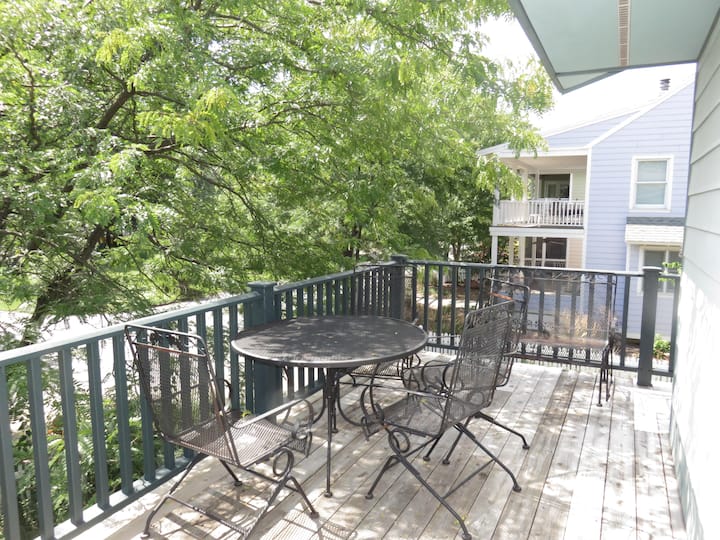 Cozy Beach Retreat With Resort & Beach Access - New Buffalo, MI