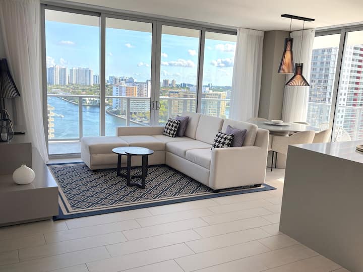 Condo With Ocean Views - Sunny Isles Beach