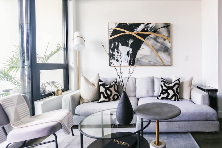 Downtown Limited Edition Luxury | The Standard - Kelowna