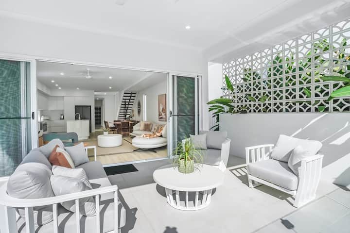 The Santana Collection Two - Luxury Accomodation - Palm Cove