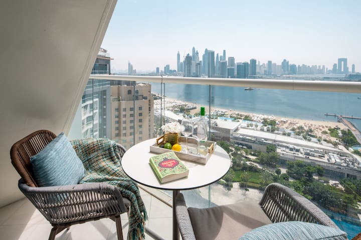 Boho Inspired Studio W/ Beachfront & Skyline Views - Dubai