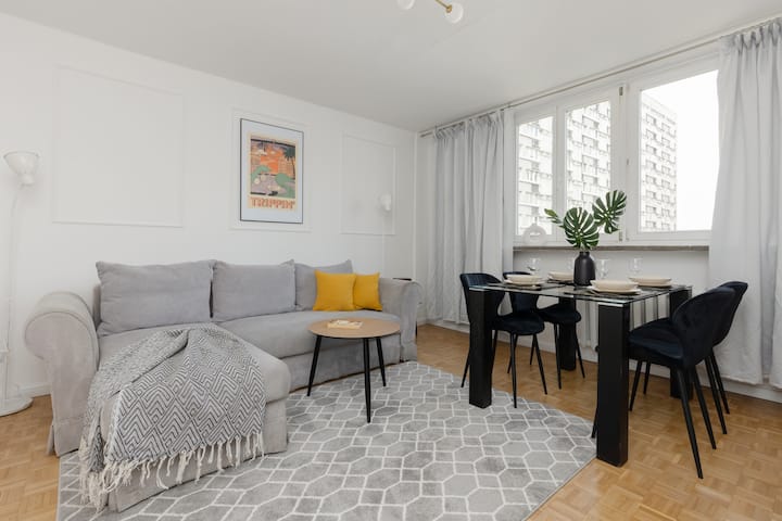 Prosta 2/14 | Atmospheric Apartment | Desk - Warszawa