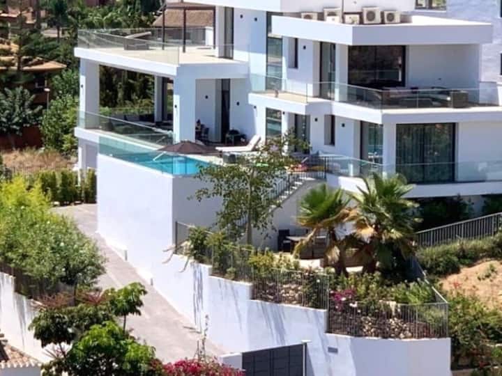 Superbe Villa à Benalmádena - ベナルマデナ