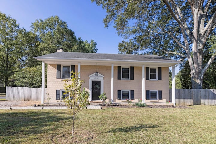 Charming 4 Br In Great Location - Southpark - Charlotte, NC