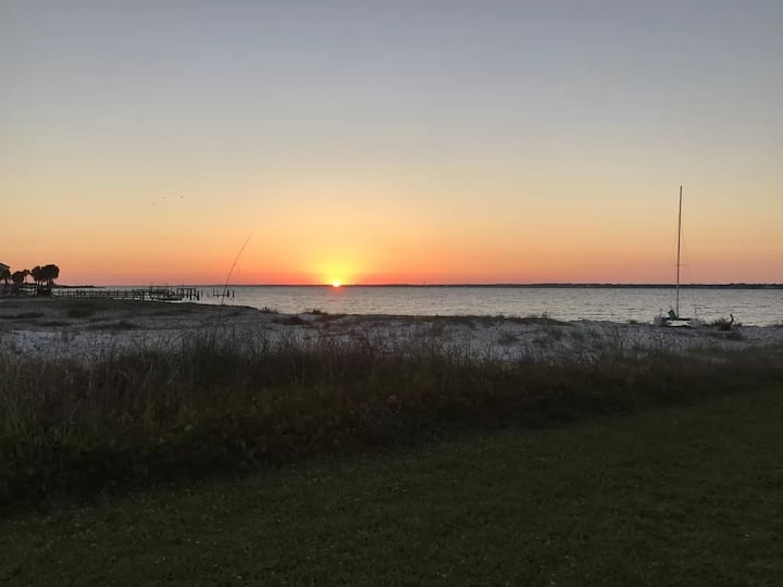 Kingfisher-soundview Unit With Pool And Private - Pensacola Beach, FL