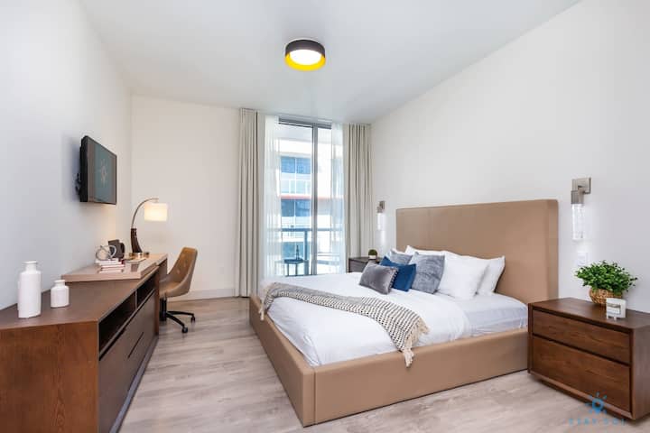 Hot Tub & Rooftop Pool+ Near Beach - Hollywood, FL