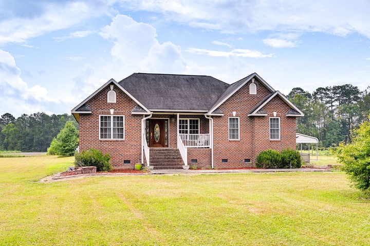 Peaceful North Carolina Getaway W/ Large Deck! - Goose Creek State Park, Washington