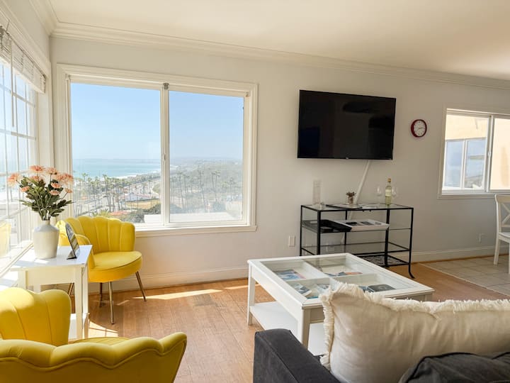 Golden Coast Cottage - San Clemente, CA