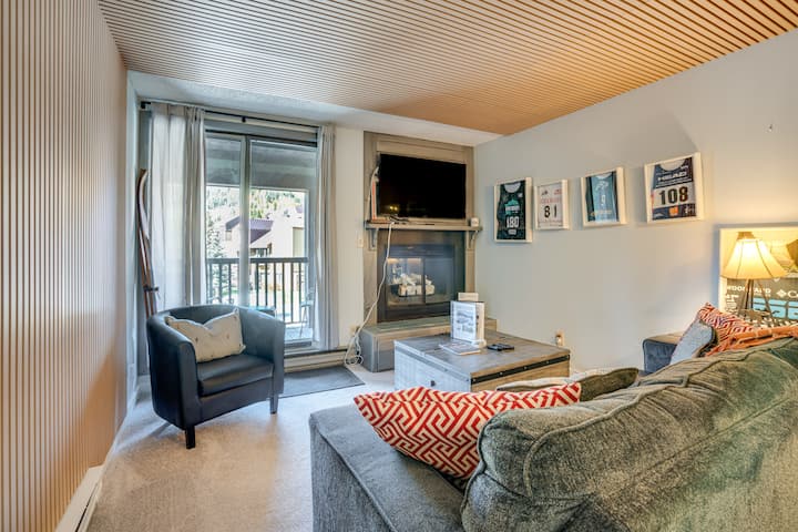 Walk To Ski Lift + Hot Tub: Copper Mountain Condo - Copper Mountain, CO