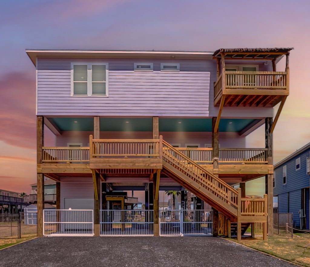 Lavish Lilac by the Ocean - Houses for Rent in Bolivar Peninsula, Texas ...