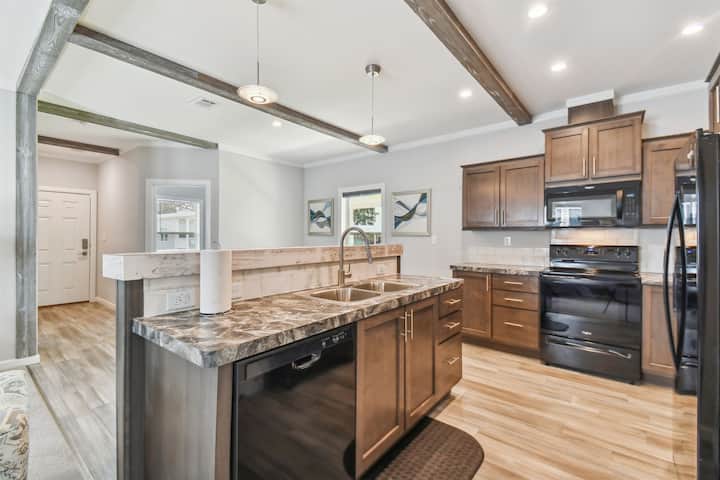 2 Bed Cozy Home | Dade City | Pickle Ball - Dade City, FL