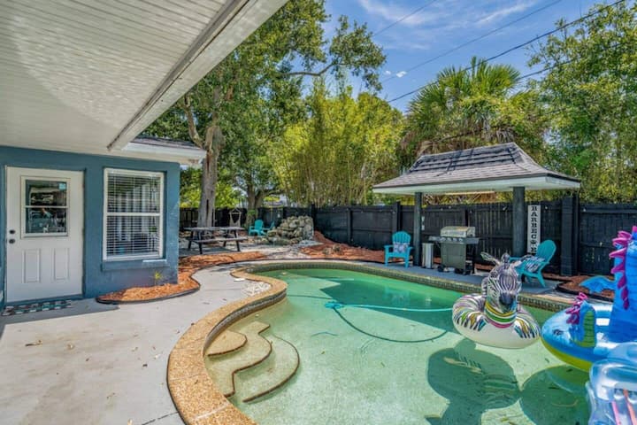 Fun 5br Retreat • Pool, Games & Pets Ok - Melbourne