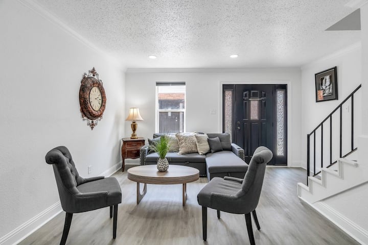 Metairie Suburban Serenity - Metairie, LA