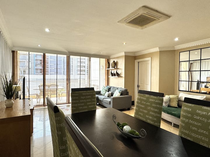 Dazzling 4 Sleeper Near Ushaka Marine World - Durban