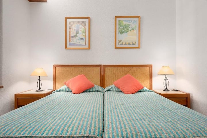 Pleasant Stay! 2 Pools, Airport Shuttle, Parking! - Albufeira