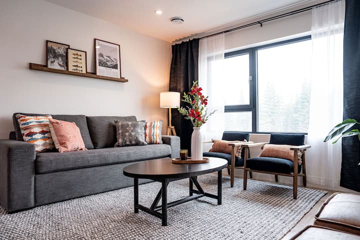 Condo In Revelstoke - The Monashee House - Revelstoke