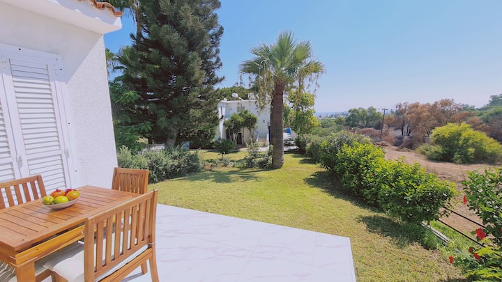 Stay: Monte Elias Apt | Pool | Garden | Ac | Wi-fi - Protaras