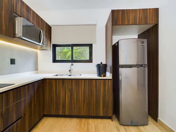 Exclusive 2br With Rooftop Pool & Fitness Center - Paradise Beach