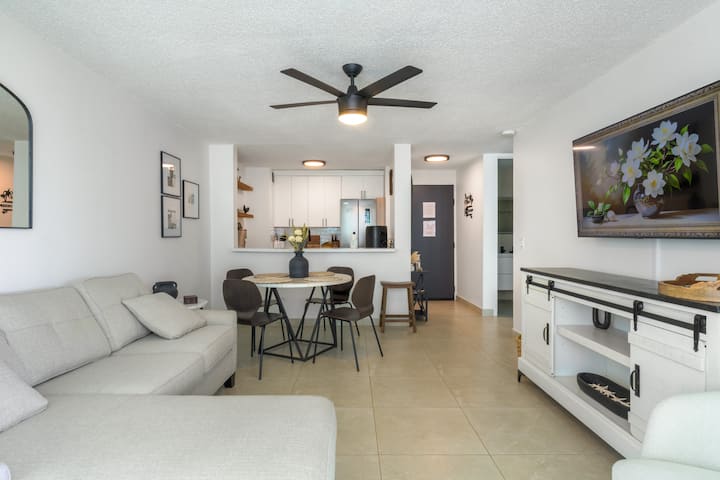 Mi Casita De Isla Verde W/ Pool & Free Parking - Puerto Rico