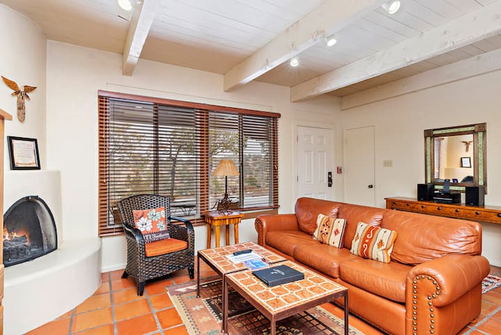 2 Bdrm Condo For 6 - Walk To The Plaza - Downtown - Santa Fe, NM