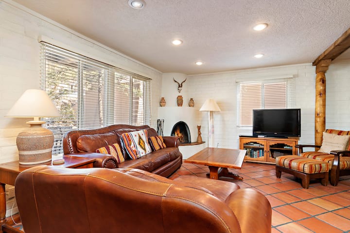 Fort Marcy 85 | Walk 2 Plaza | End Unit | 2 Levels - Santa Fe, NM