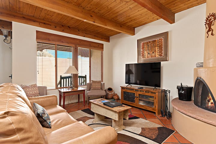 Fort Marcy 65 | Walk To Plaza | End Unit | 1 Level - Santa Fe, NM