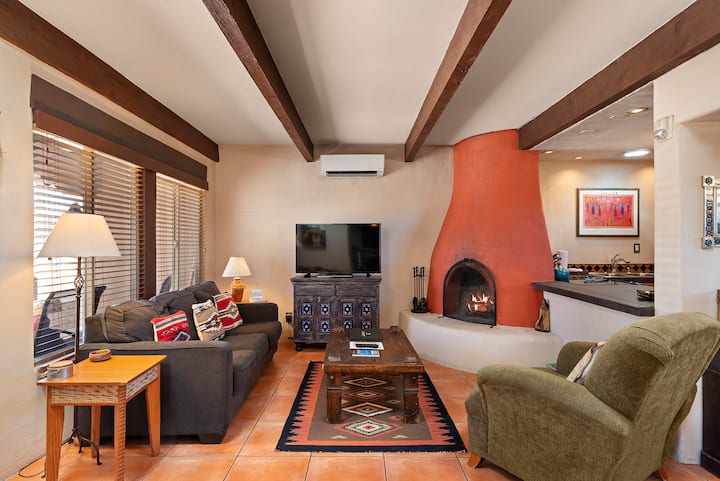 Bright Colorful Condo For 2 | Downtown, Near Plaza - Santa Fe, NM