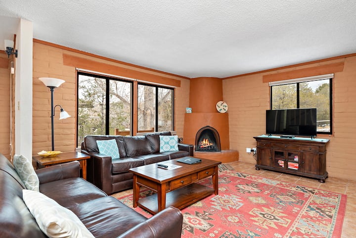 Fort Marcy 84 | Walk 2 Plaza | End Unit | 2 Levels - Santa Fe, NM